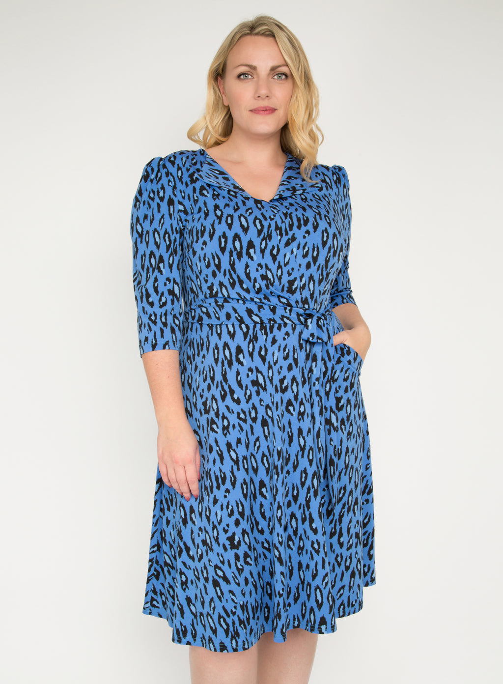 J by Jolie Moi Revers Collar Midi Dress, Blue Leopard – Jolie Moi Retail